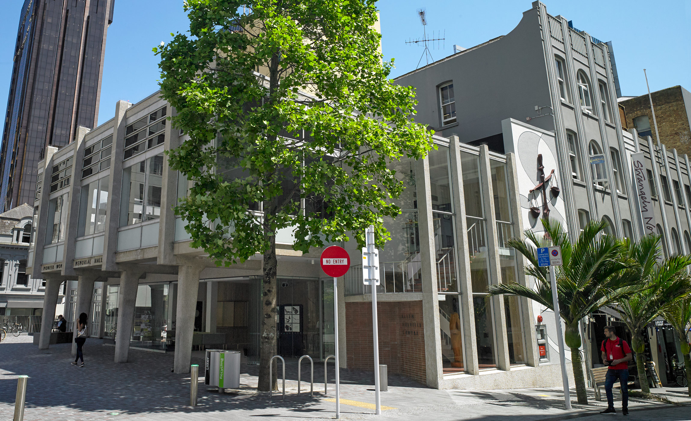 Ellen Melville Centre and Freyberg Place - Stevens Lawson Architects
