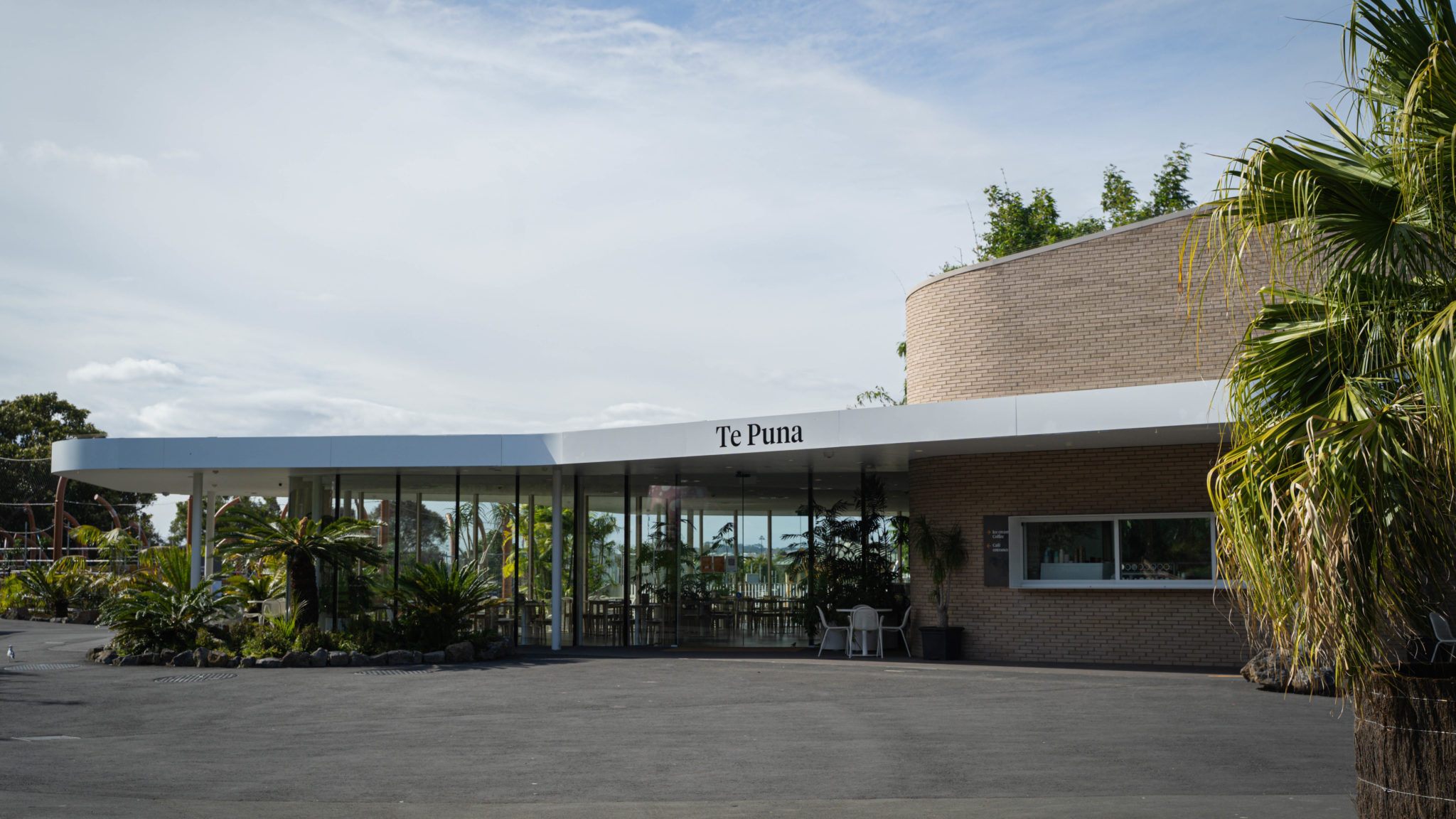Te Puna at Auckland Zoo receives National Award - Stevens Lawson Architects