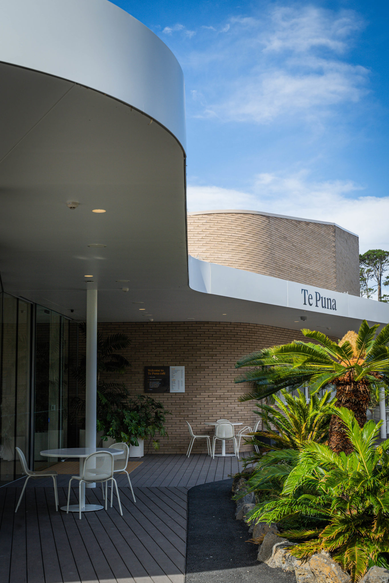 Te Puna at Auckland Zoo receives National Award - Stevens Lawson Architects